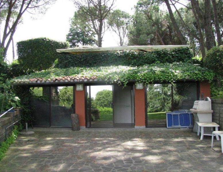 Affittasi Villa, Olgiata villa con piscina Immersa in un meraviglioso ...